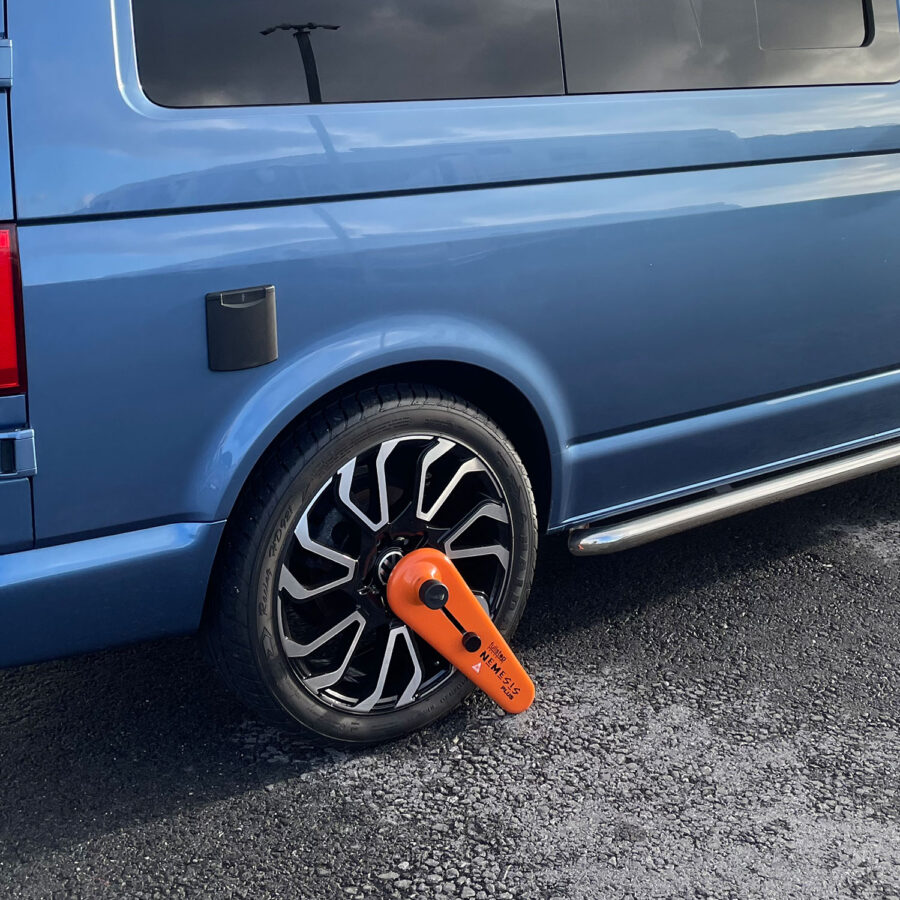 Nemesis Plus (FNP300) motorhome wheel lock from Fullstop